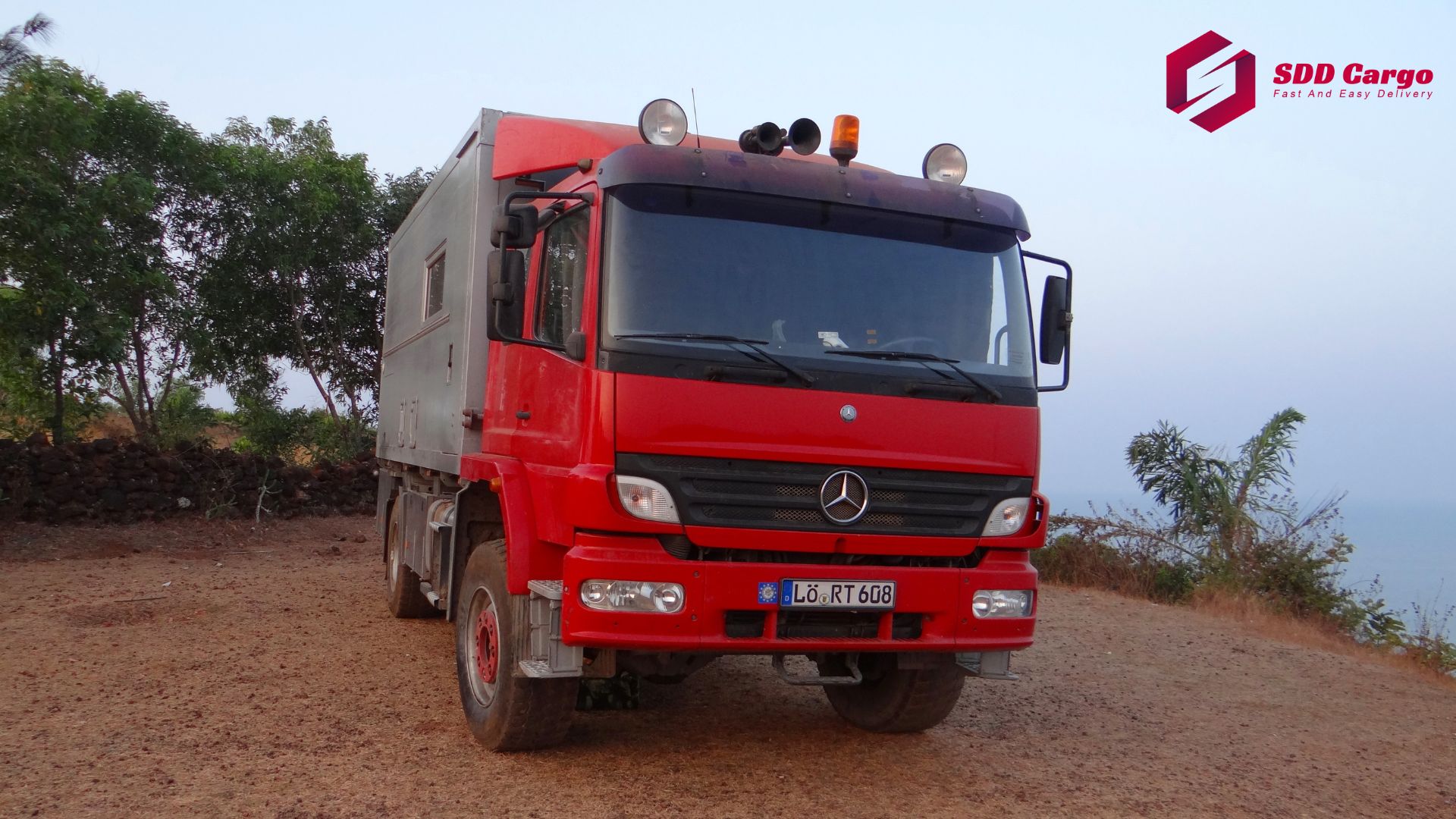 Sewa Truk Tronton Losbak - sdd-cargo.com